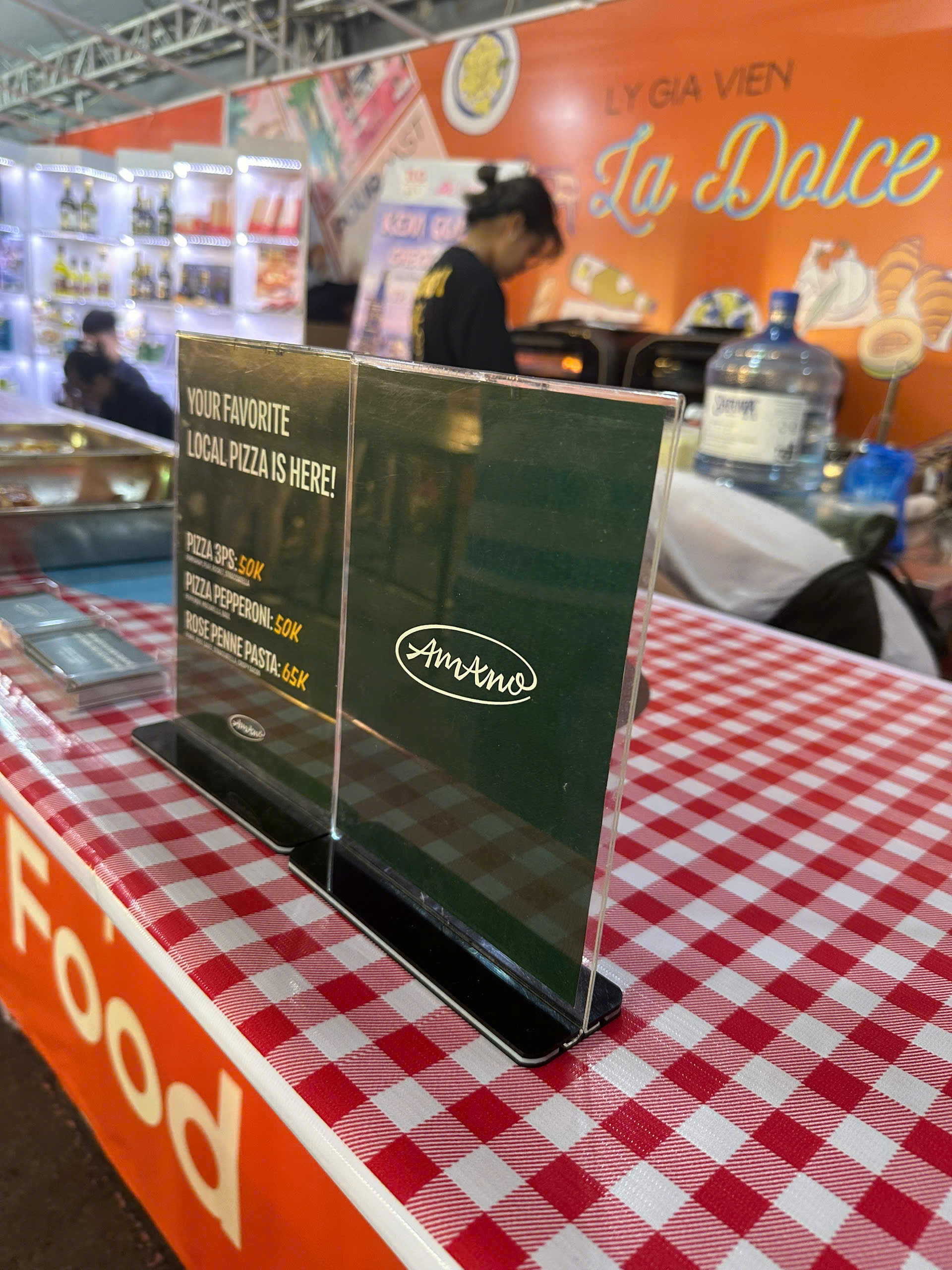 Standee để bàn mica A5